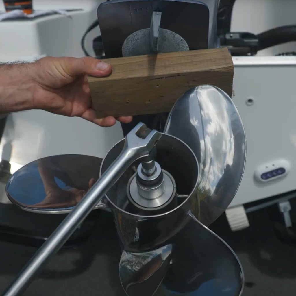 How to Change A Boat Propeller – VIF Propeller